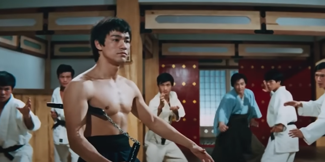 10 Amazing Facts About Bruce Lee - The Amazing Times