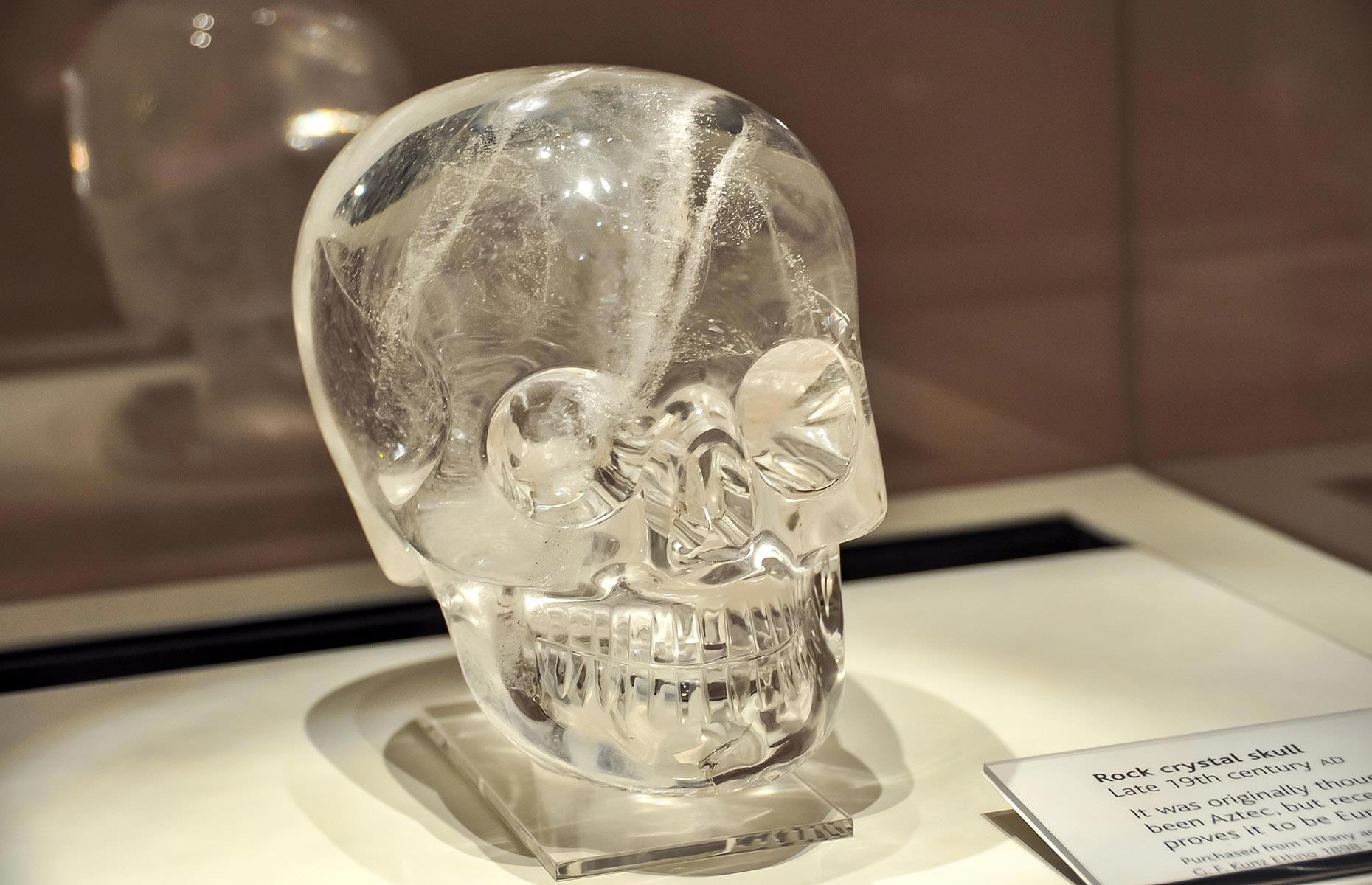 15 Fascinating Ancient Artifacts That Defy Explanation - The Amazing Times