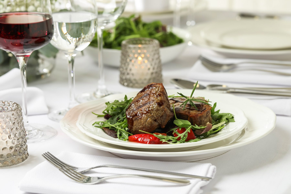 12 Common Mistakes to Avoid at a Steakhouse - The Amazing Times