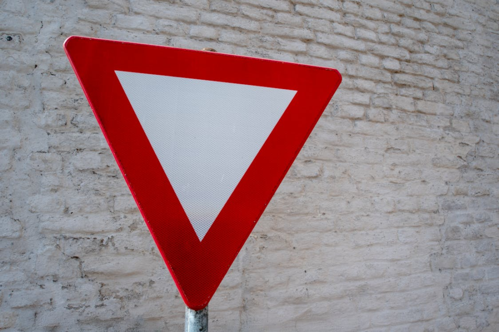 15 Road Signs People Get Wrong